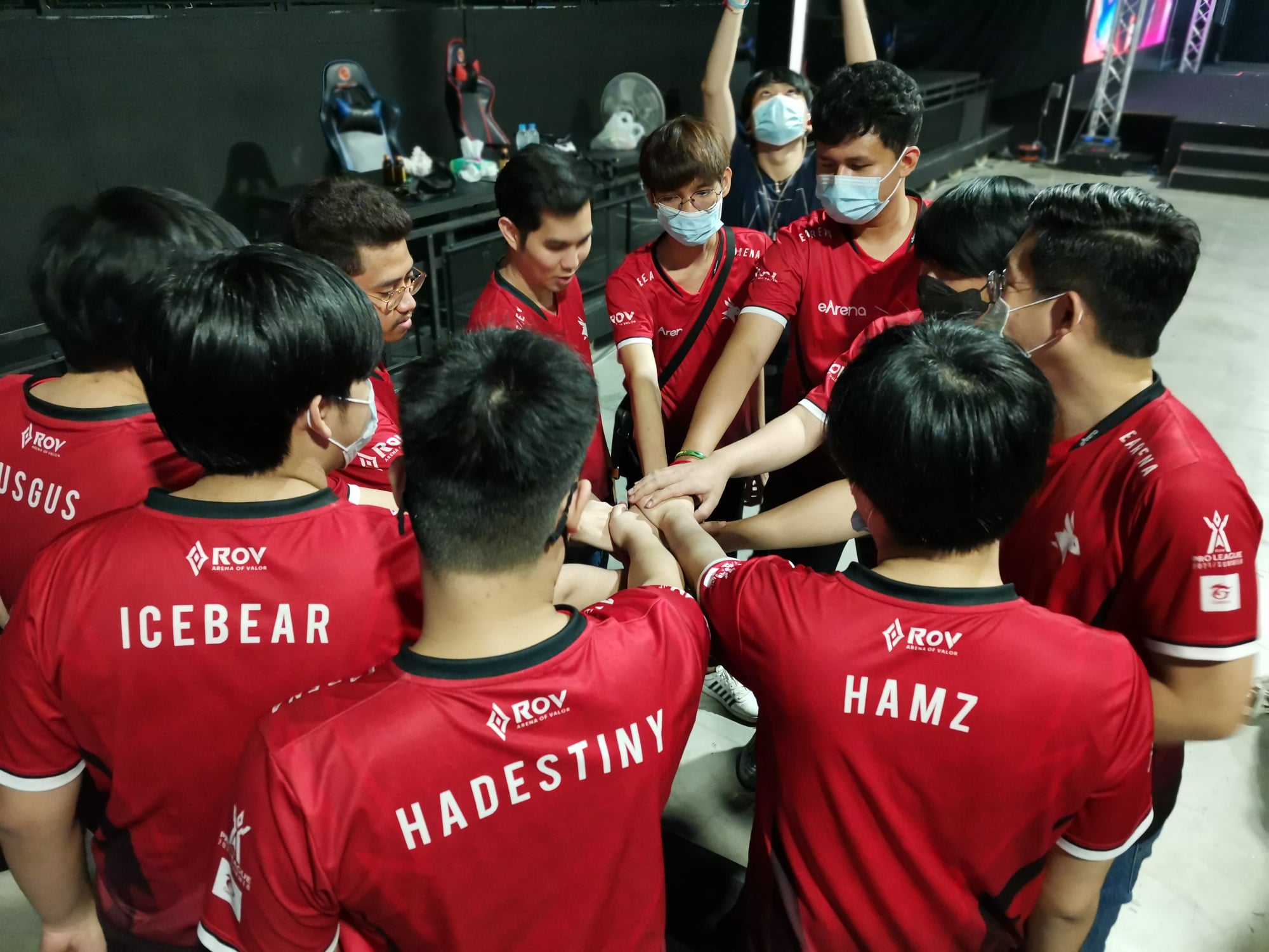 ไปยกเซ็ต! eArena ปล่อยตัว 9 ผู้เล่น RoV | ONE Esports Thailand