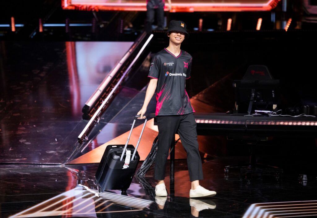 Zeus โอด XERXIA เวลาเตรียมทีมไป Valorant Champions น้อย | ONE Esports ...