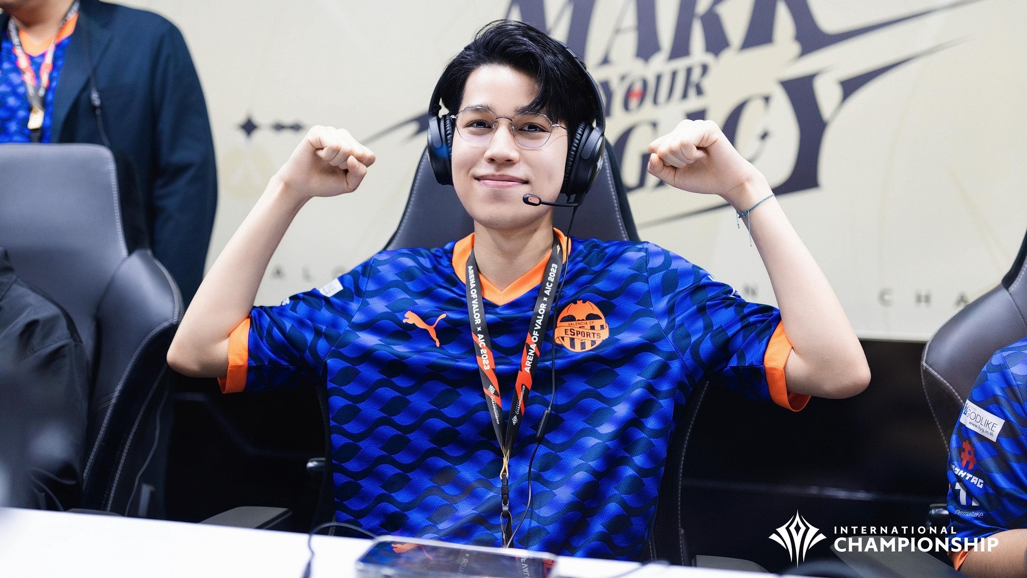 QQ ไม่ลืมคนเบื้องหลังขอบคุณยันแม่บ้าน Valencia | ONE Esports Thailand