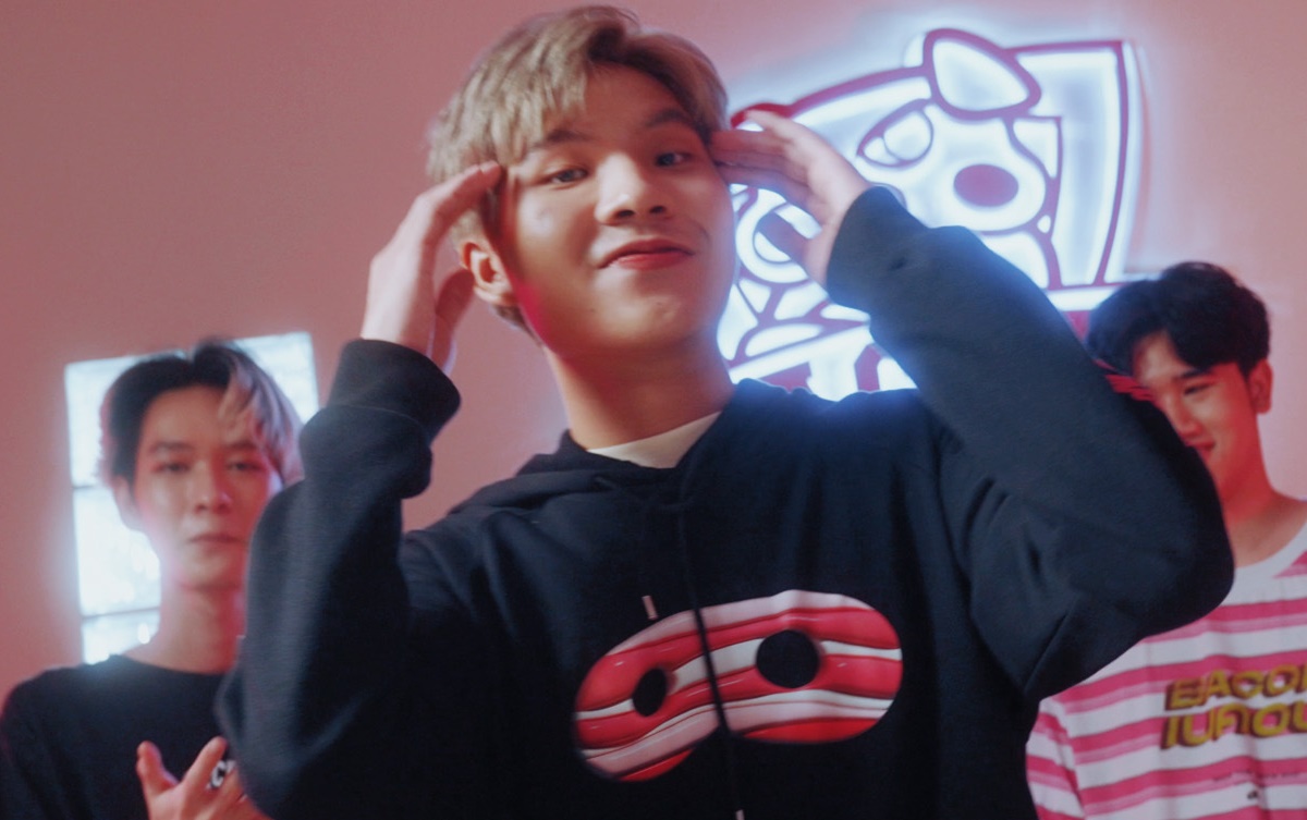 แฟน RoV ทึ่งลุคใหม่ Erez แซวย้ายทีมแล้วหล่อเลย | ONE Esports Thailand