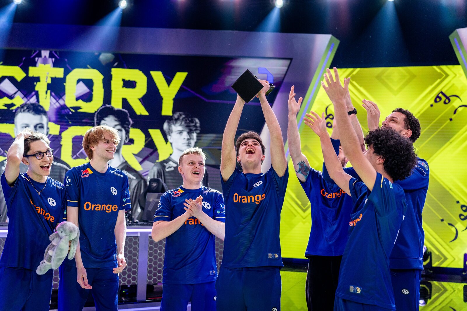 เจาะลึก Karmine Corp ทีมท้ายลีกที่ยกระดับสู่การเป็นทีมแชมป์ | ONE ...