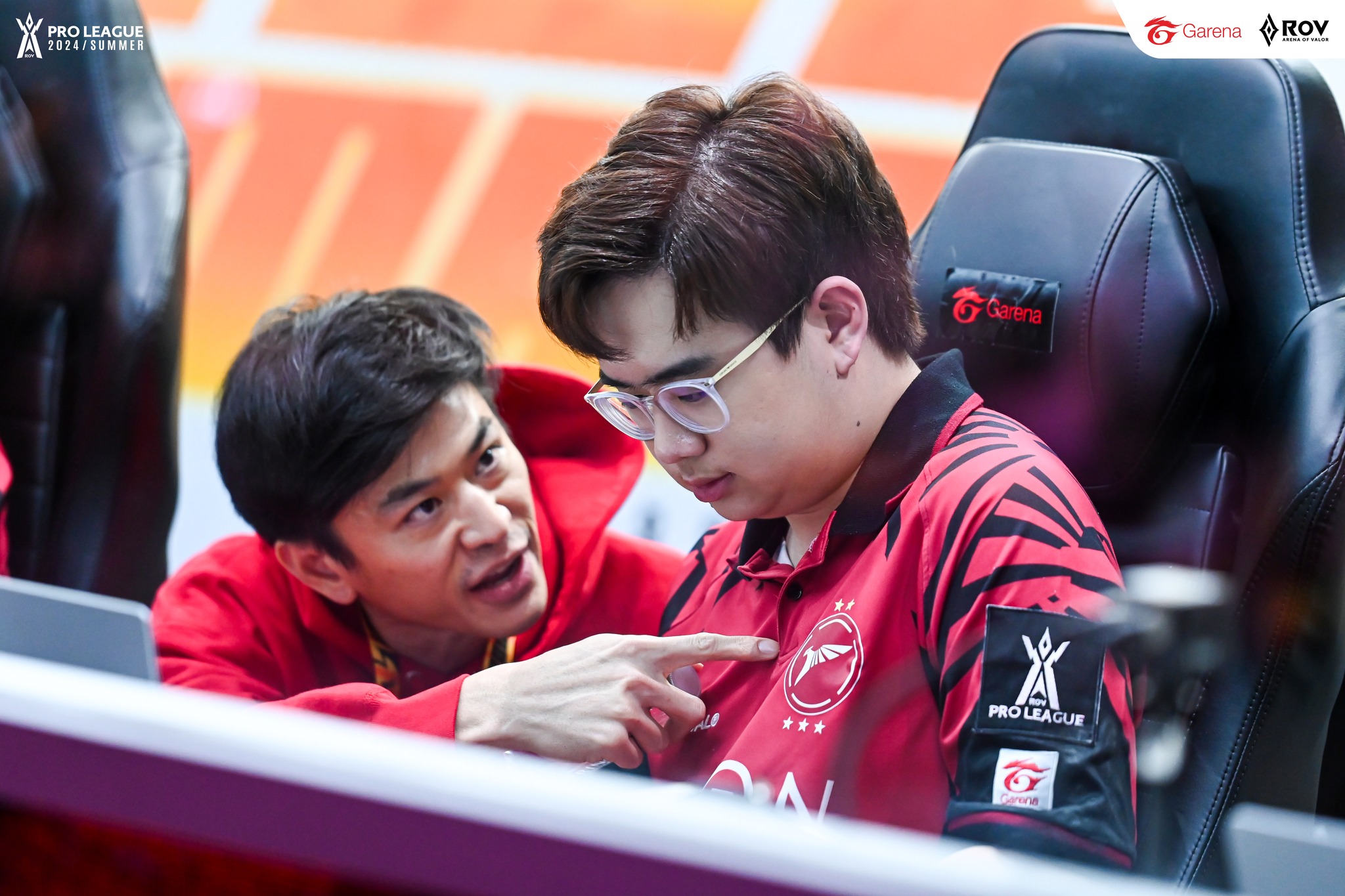 5 ผู้เล่น RoV ต่างชาติพร้อมใจยก PogPog ป่าอันดับ 1 ไทย | ONE Esports Thailand