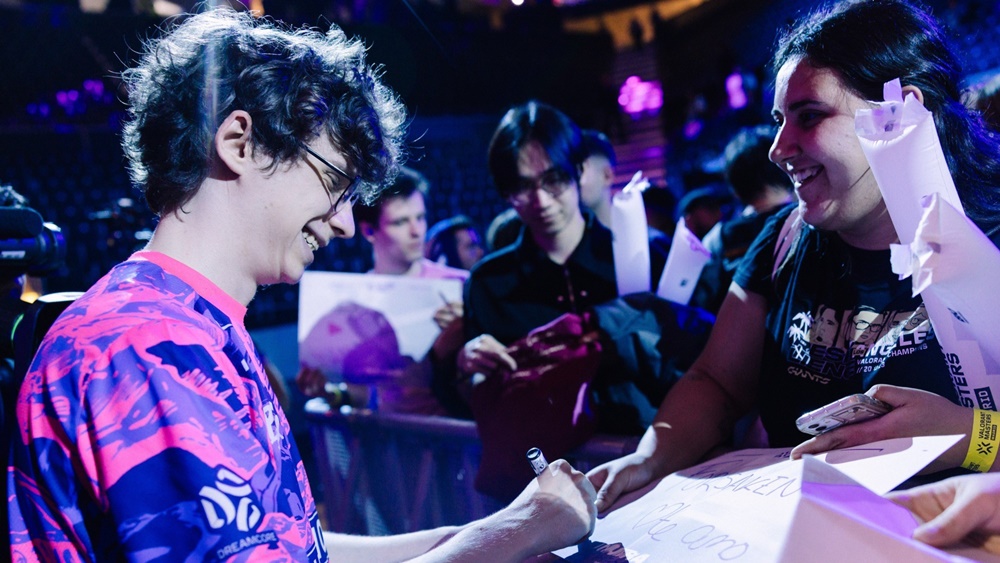 Something เล่าเหตุการณ์สุดงงที่เกิดขึ้นกับเขาตอนมาเที่ยวไทย | ONE ...