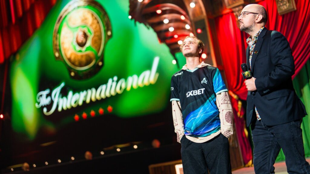 Aurora ดรอป lorenof เปิดทางหาทีมใหม่ | ONE Esports Thailand