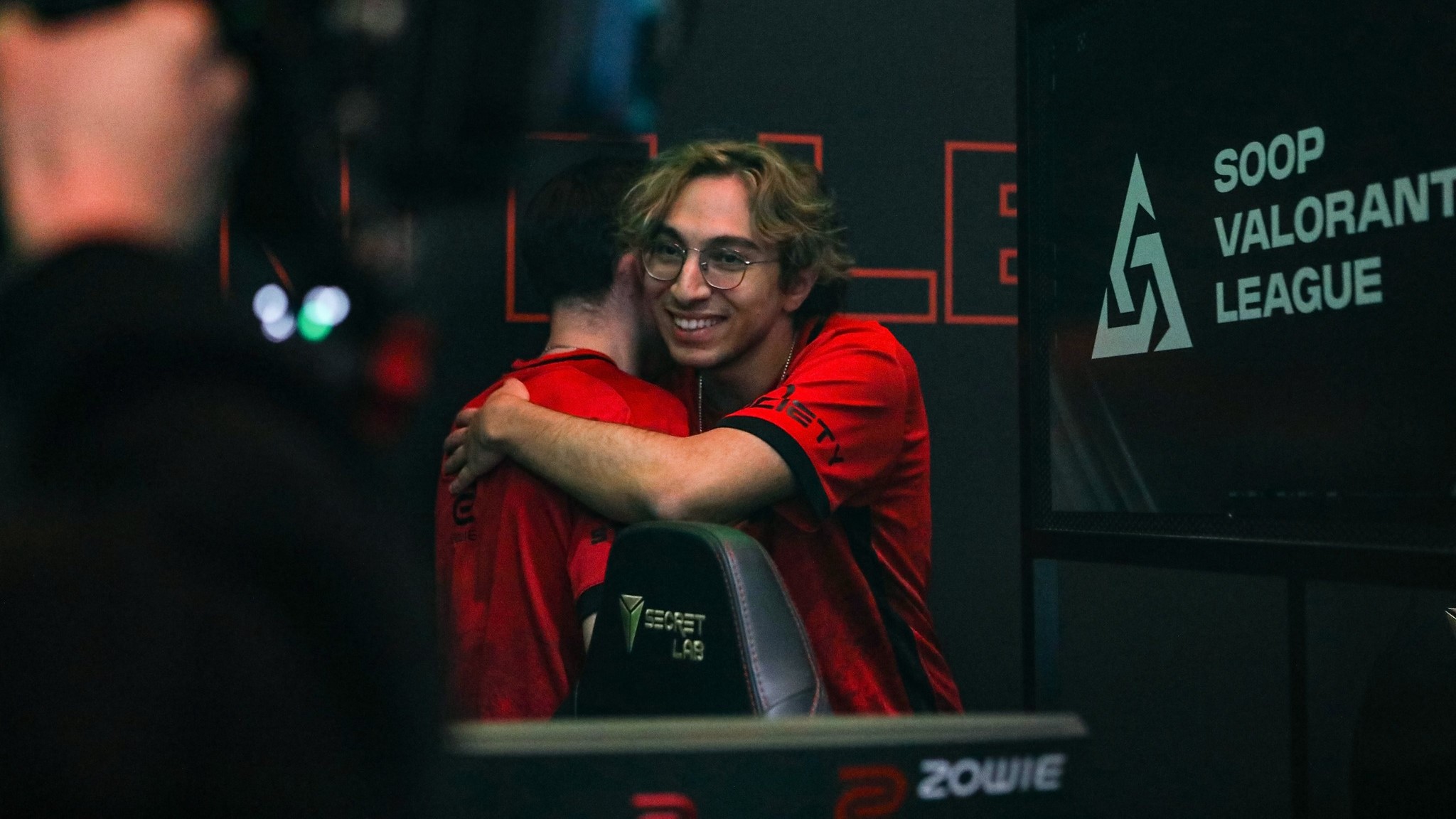 johnqt ชมฝีมือ MiTH ทำเซอร์ไพรส์พลิกชนะ Sentinels | ONE Esports Thailand