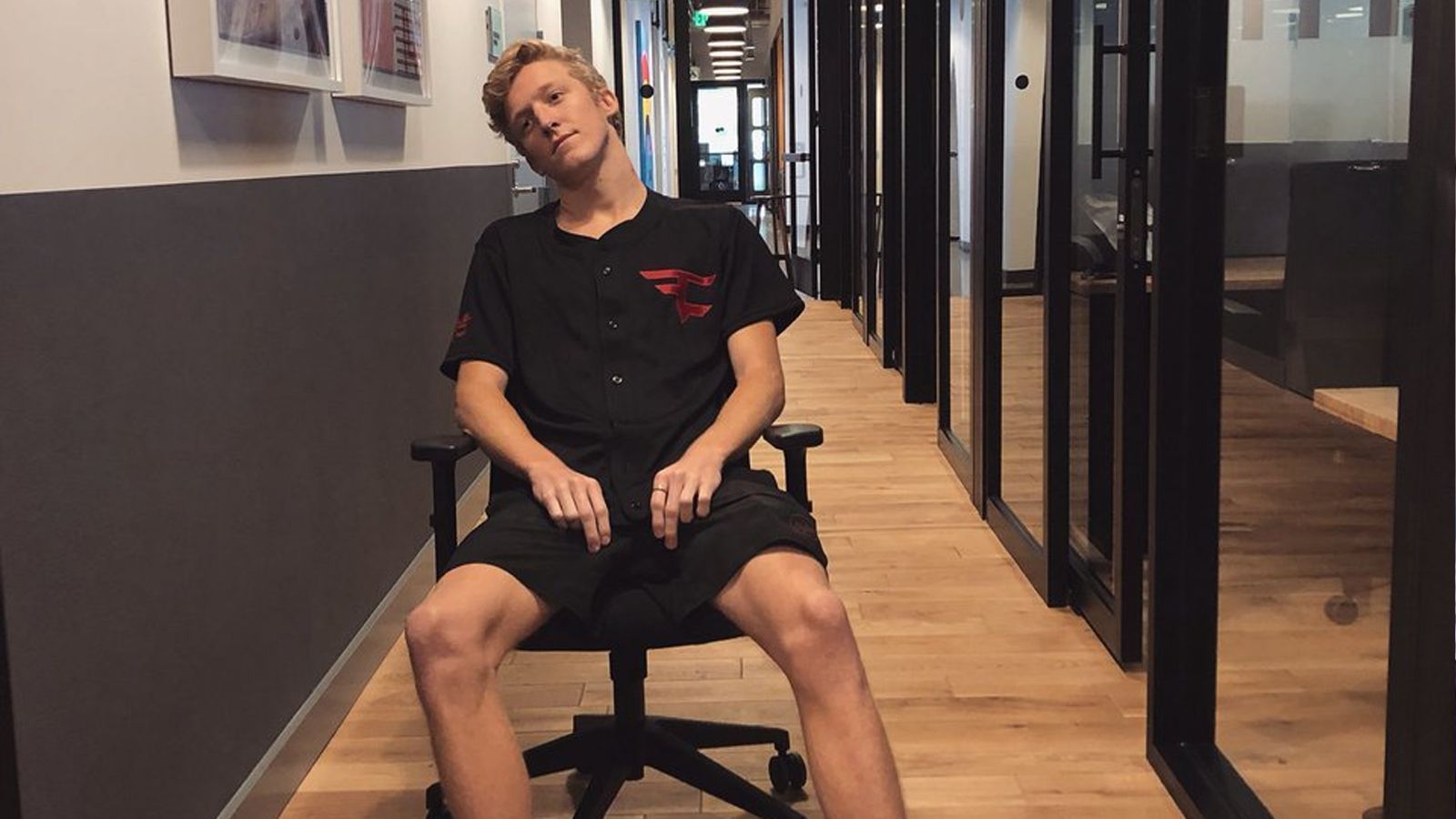 มีดราม่า! Tfue สุดทน ฟ้องร้องถูก FaZe Clan เอาเปรียบ | ONE Esports Thailand