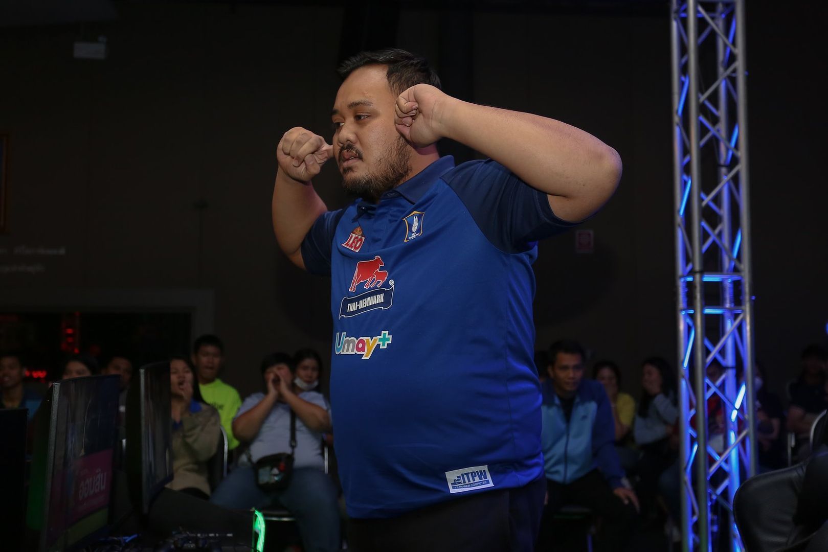 Ivander ชมผู้เล่น PES ไทยพัฒนาเร็ว - ประทับใจ BGPU เหมือนครอบครัว | ONE ...