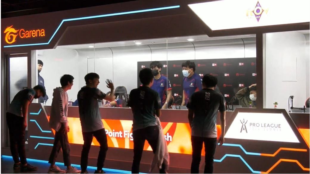 เลี่ยงโควิด-19! RoV โปรลีกงดจับมือให้ขอบคุณนอกห้องแข่ง | ONE Esports ...