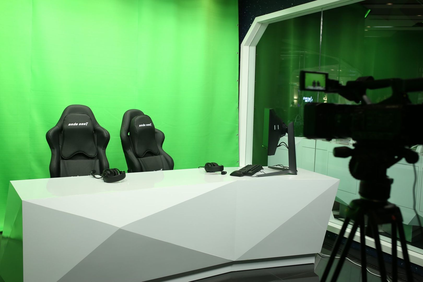 ครบวงจร! เอไอเอส เปิดตัว AIS eSports STUDIO คอมมูนิตี้อีสปอร์ตแห่งแรกใน ...