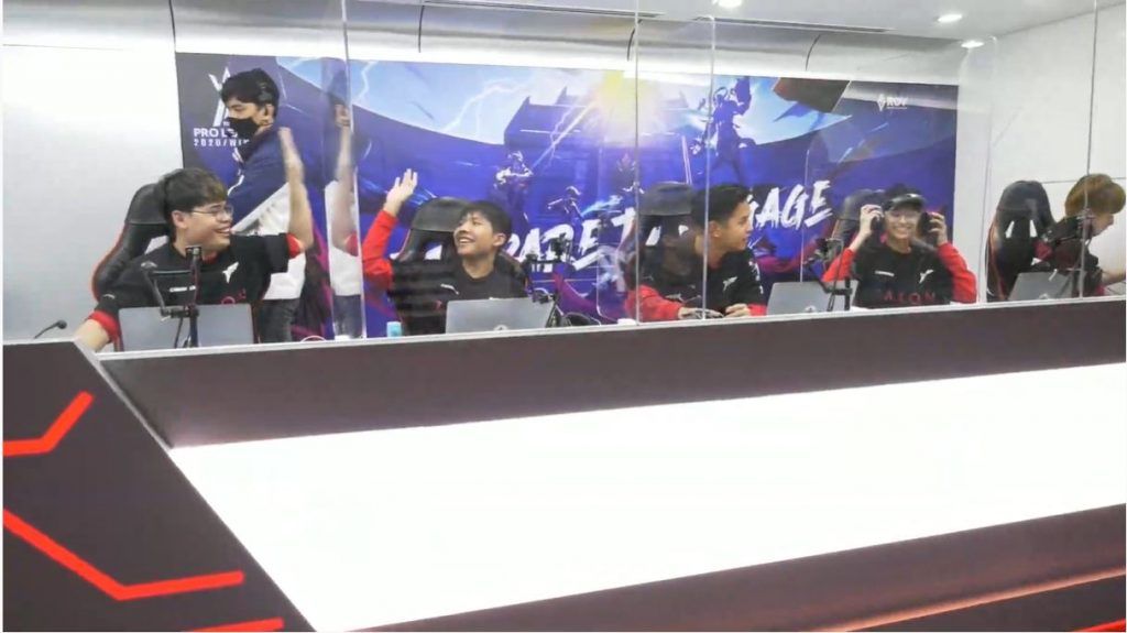 Talon ยืนรอ - Buriram ฟัด EVOS แชมเปียนชิป RoV โปรลีก | ONE Esports ...